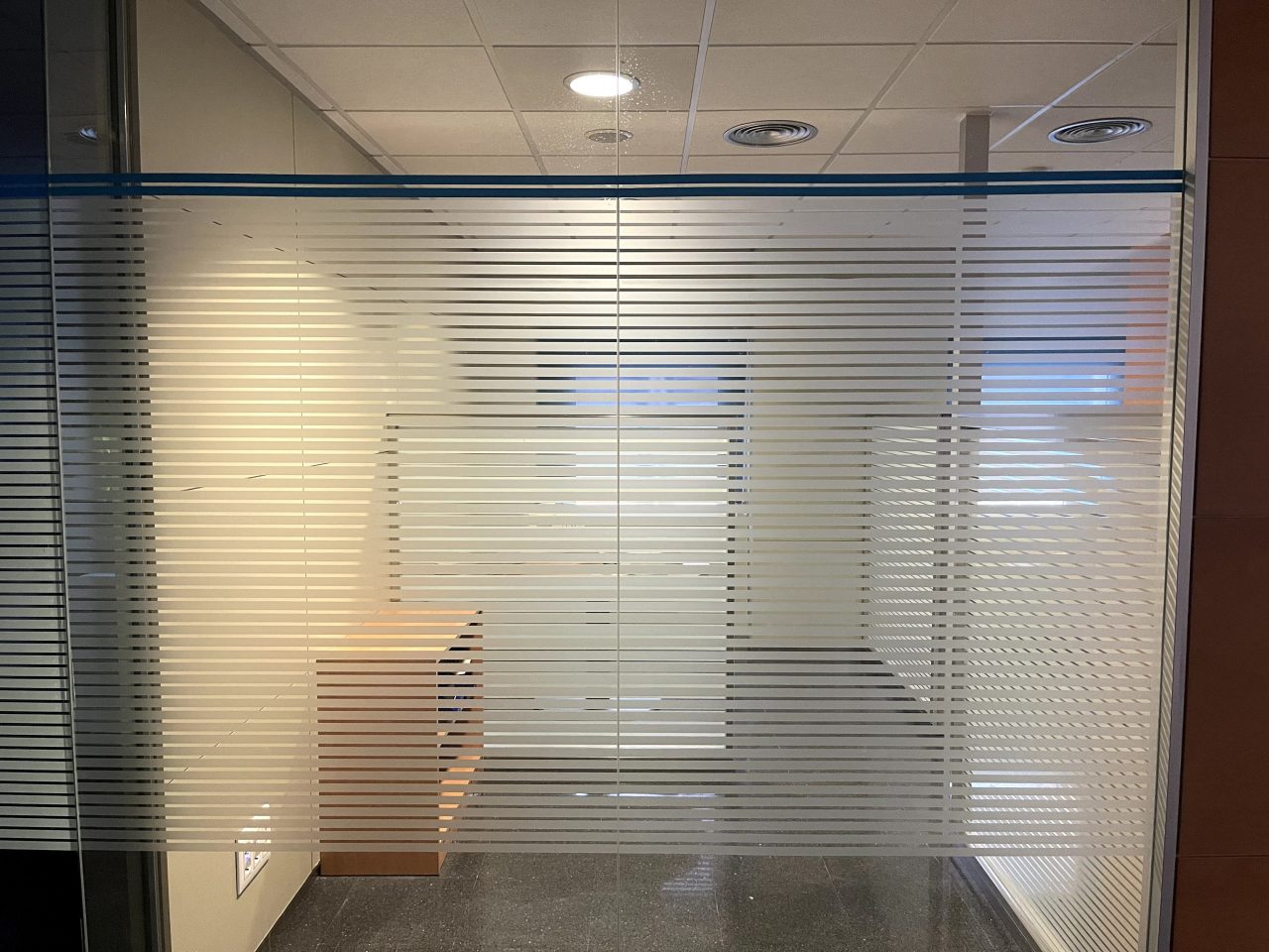 Vinilos para cristales - Rotulación con Vinilos Adhesivos